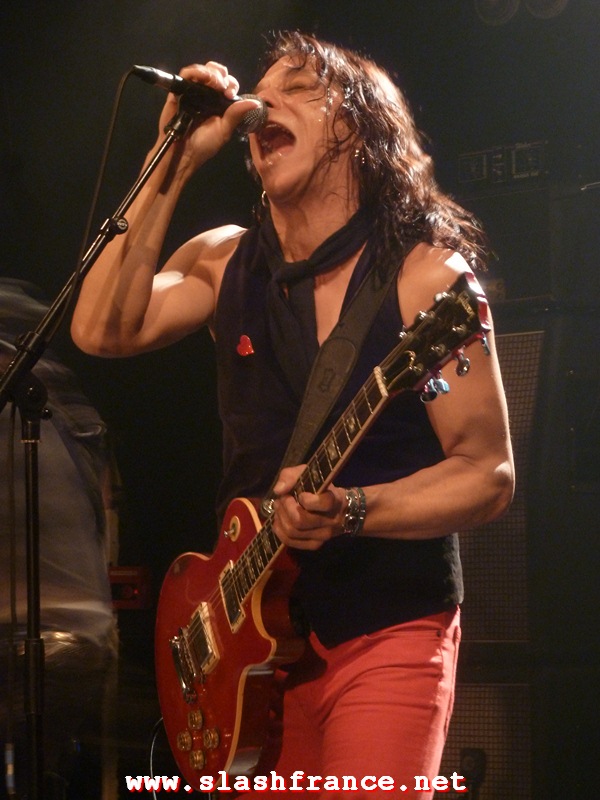 News Slash :: Eric Dover et Ryan Roxie donnent un concert en France ...
